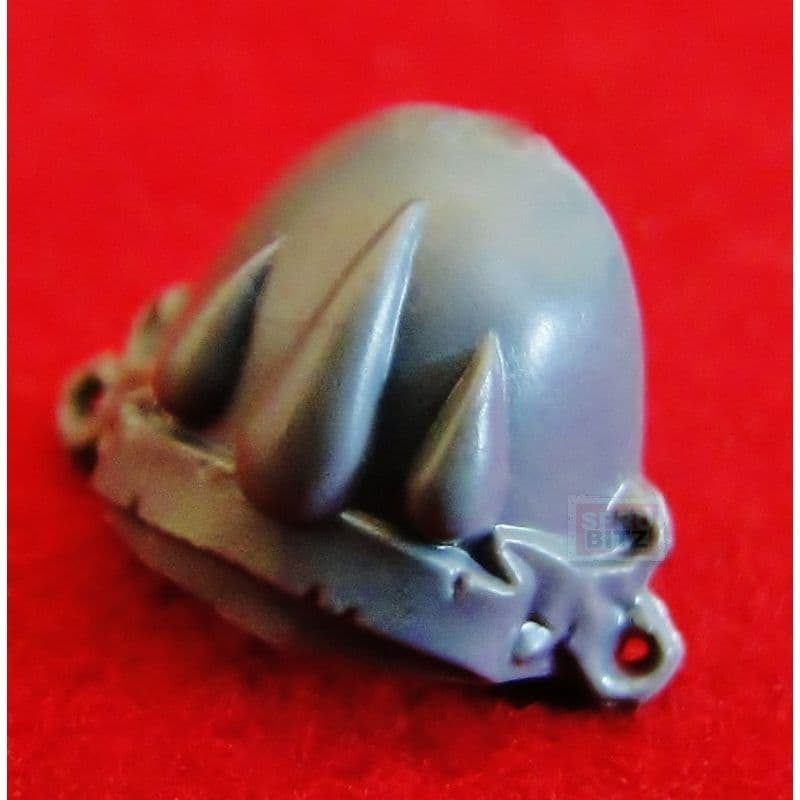 Blood Angel Sanguinary Guard Shoulder Pad (scroll& drips) – Spru Bitz